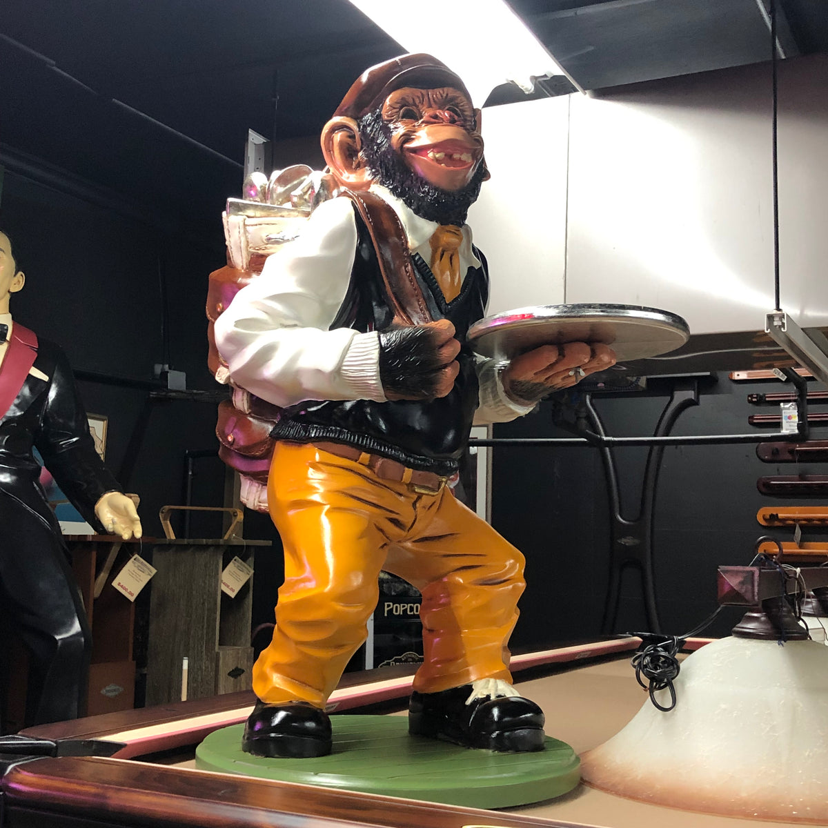 Monkey Golfer Waiter Statue – D&L Billiards